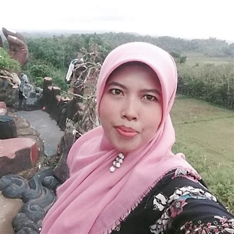 Oom Komariah Youtube