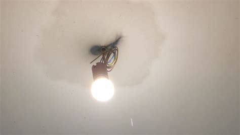 De Gloednieuwe Villa Van Ben Lee En Nadia Werd Onbewoonbaar Verklaard “we Moesten Onze Auto