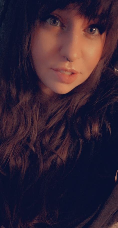 Hi P 27f R Selfie