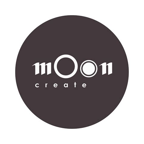 Дизайнерская одежда от бренда «Moon brand»