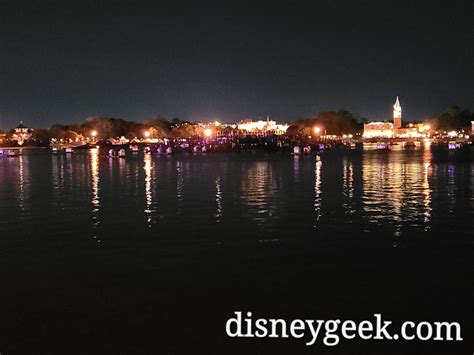 Watching Luminous From Canada This Evening At Epcot The Geeks Blog