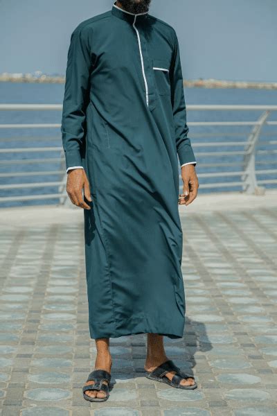 Saoudi Thobe Brown And White By Mens Thobes