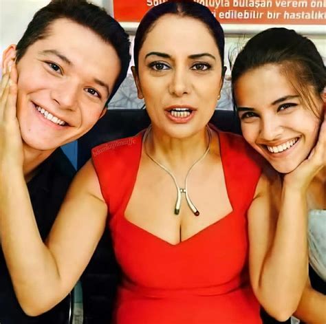 Pin By Ayo Ajani On Turkish Celebrity Selfies Celebrity Selfies