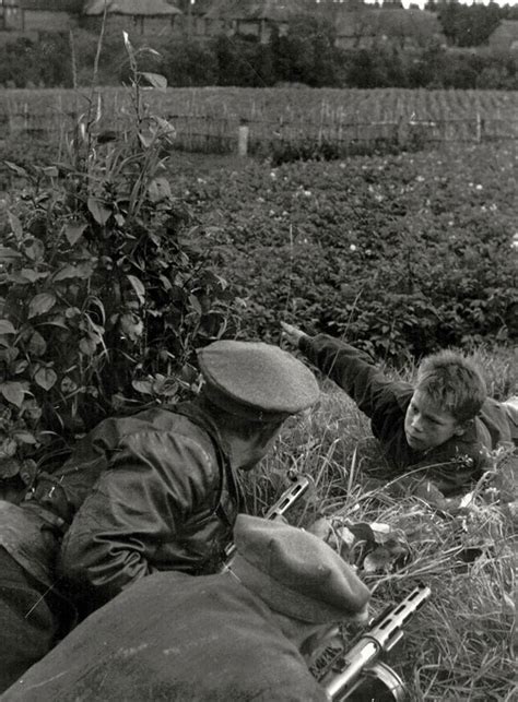 23 Incredible Photos Of Russians Fighting During World War Ii Atchuup