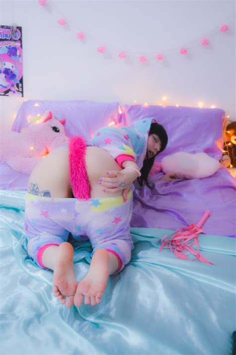 Mystic Pixie Social Manyvids