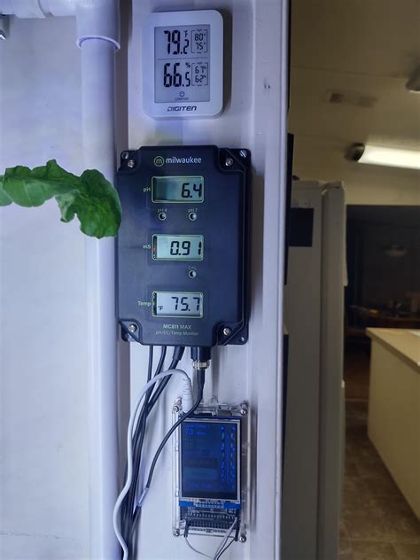 finally got my tower build electronics set up r hydroponics