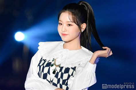画像18 35 Iveウォニョン、美脚際立つ春コーデに熱視線「お人形さんみたい」「ビジュ大優勝」と絶賛の声 モデルプレス