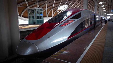 Java Train Travel Rail Travel Through Indonesia Guide