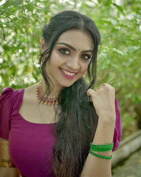 Indian Cute Girls In Saree Photos 99