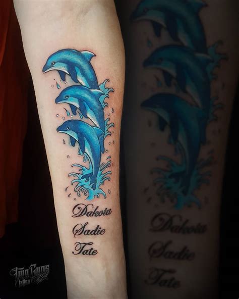 31 Beautiful Dolphin Tattoos Ideas That Will Melt Your Heart