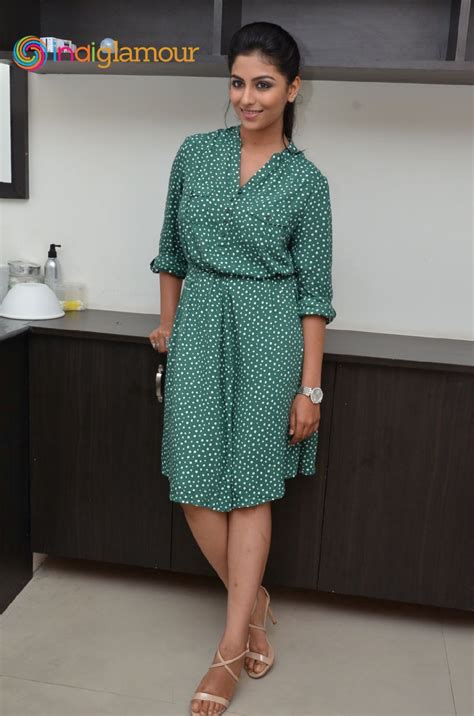 Kruthika Jayakumar Actress Hd Photosimagespics And Stills 341177