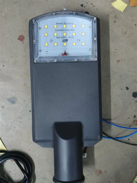 50 W Hybrid Solar Street Light Aluminium At ₹ 15000piece In Ahmedabad Id 2855408173955