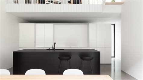 La Shed Architecture Creates Split Level Living Spaces In Compact