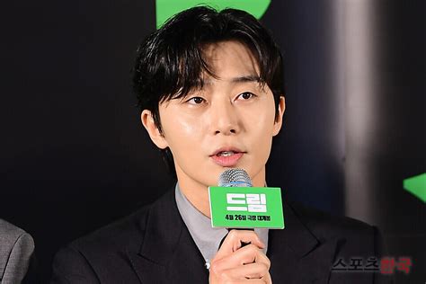 박서준 훈훈한 미소