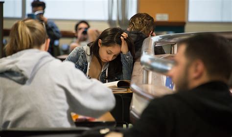 Csun Students Faculty Return For Spring 2015 Semester Csun Today Csun Students Faculty Return For Spring 2015 Semester Csun Today