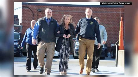 Un B Rbat A Fost Sechestrat Peste De Ani De Mama Vitreg De La V Rsta De Ani Cum A