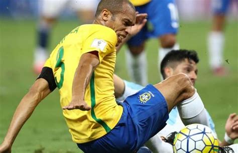 میراندا مهاجمان برزیل هر یک مهارت خاصی دارند و سطحشان بسیار بالاست طرفداری