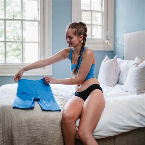 Teen And Tween Period Pants Cheeky Wipes