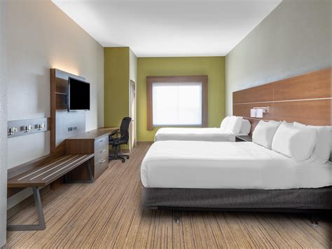 Hotels In Dallas Tx Holiday Inn Express And Suites Dallas East Fair Park