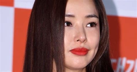 포토 이하늬 매력적인 보조개