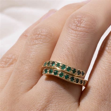 Emerald Double Row Wave Band 032ctw Sz 725