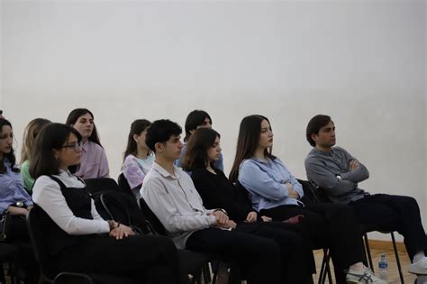 თბილისის 💬 თბილისის სახელმწიფო უნივერსიტეტის რექტორმა აკადემიკოსმა ჯაბა სამუშიამ სტუდენტური