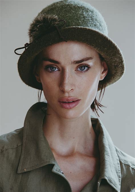 Kristel Van De Kamp Metro Models