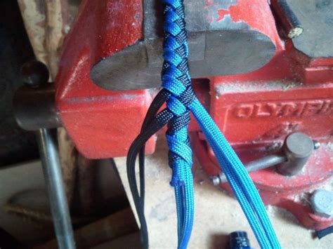 Picture Of 4 Plait Paracord Bull Whip Paracord Tutorial