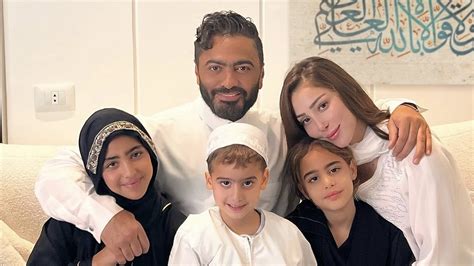 استغلال العلاقة الزوجية في الترويج لعمل جديد تامر حسني يثير الجدل من