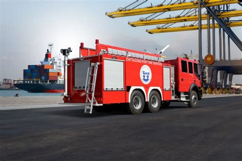 Industrial Fire Trucks And Pumper Tanker Foam Tanker Manufacturer