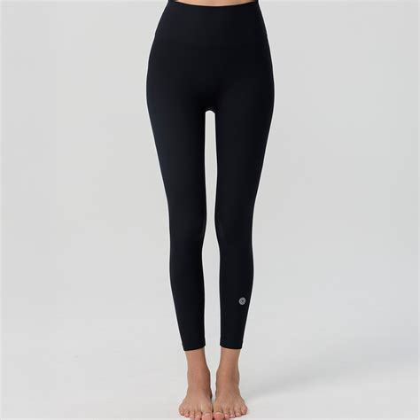 ハイライズシェイプクロップドパンツ／ブラック イージーヨガ通販