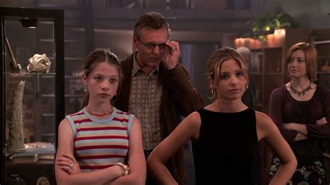 Sarah Michelle Gellar Debunks Fake Leaks About Her Buffy The Vampire