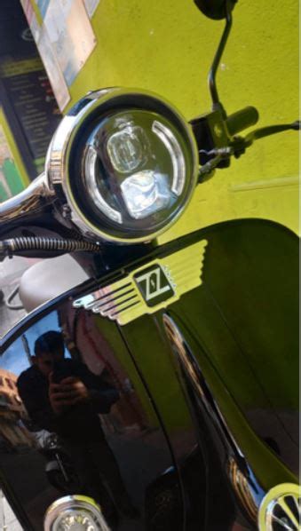 Motocicleta Eléctrica Quazzar E Divine Plus