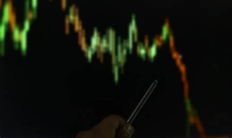 tcs infosys wipro hcl tech shares fall up to 3 post accenture q3 results here s why indian