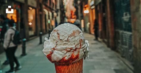 콘의 아이스크림 사진 Unsplash의 무료 음식 이미지