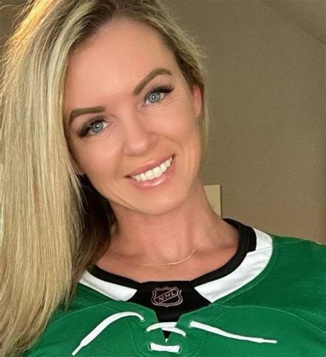 Sweet Vickie Biography Wiki Career Photos More