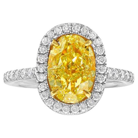 5 Carat Vs1 Light Yellow Oval Halo Diamond Ring For Sale At 1stdibs