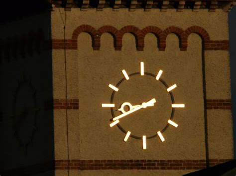 무료 이미지 목재 시각 번호 황금의 가구 분 시계탑 시계 얼굴 모양 바늘 나타내는 시간 3264x2448 1157991 무료 이미지 Pxhere