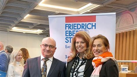 Вицепрезидентът Успешната политика е социална и справедлива Новини бг