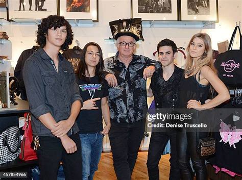 Steve Knight Musician Photos And Premium High Res Pictures Getty Images