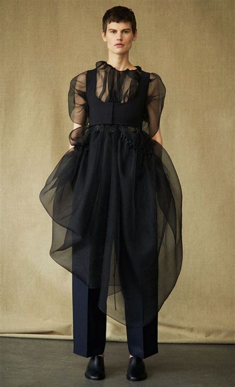 Pin By Stylencontent Vol1 On Personalvibe 1 Minimalist Fashion Fashion Organza Dress