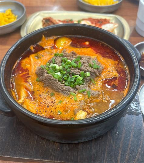 병현 삶과 죽음에 대한 생각은 누구나 한 번쯤 예상치 못한 사건이나 소식으로 인해 마주하게 된다 우리는 평소 죽음을 본능적으로 외면하려 하지만 갑작스러운 사고나