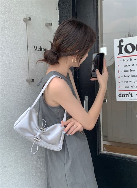 당일발송고퀄 새틴 스트링 셔링 미니 숄더백 호보백 여름 실버 나일론 주름 숄더백 토트백 가방