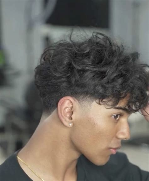 Pin By Joshy On Hair Taper Fade Short Hair Haircuts For Men Men
