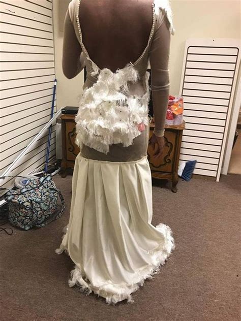This Prom Dress Fail Is So Horrendous The Girl Who Bought It Burst