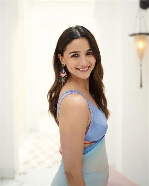 Alia Bhatt R Bollyarm
