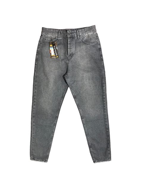 خرید شلوار مام فیت مردانه در مدل ها و طرح های متنوع همهمه بوتیک