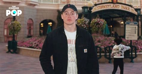 “ไม่ว่าคุณจะเป็นแบบไหน มันก็จะยังมีคนที่ไม่พอใจอยู่ดี” Kit Connor ให้คำแนะนำคนดังที่กำลังถูก