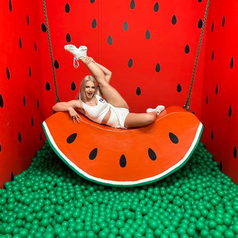 Viki Madison Ooops 👀 Tiktok Musically Facebook