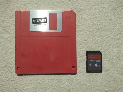 826 Best Floppy Disk Images On Pholder Mildlyinteresting Nostalgia And Pcmasterrace